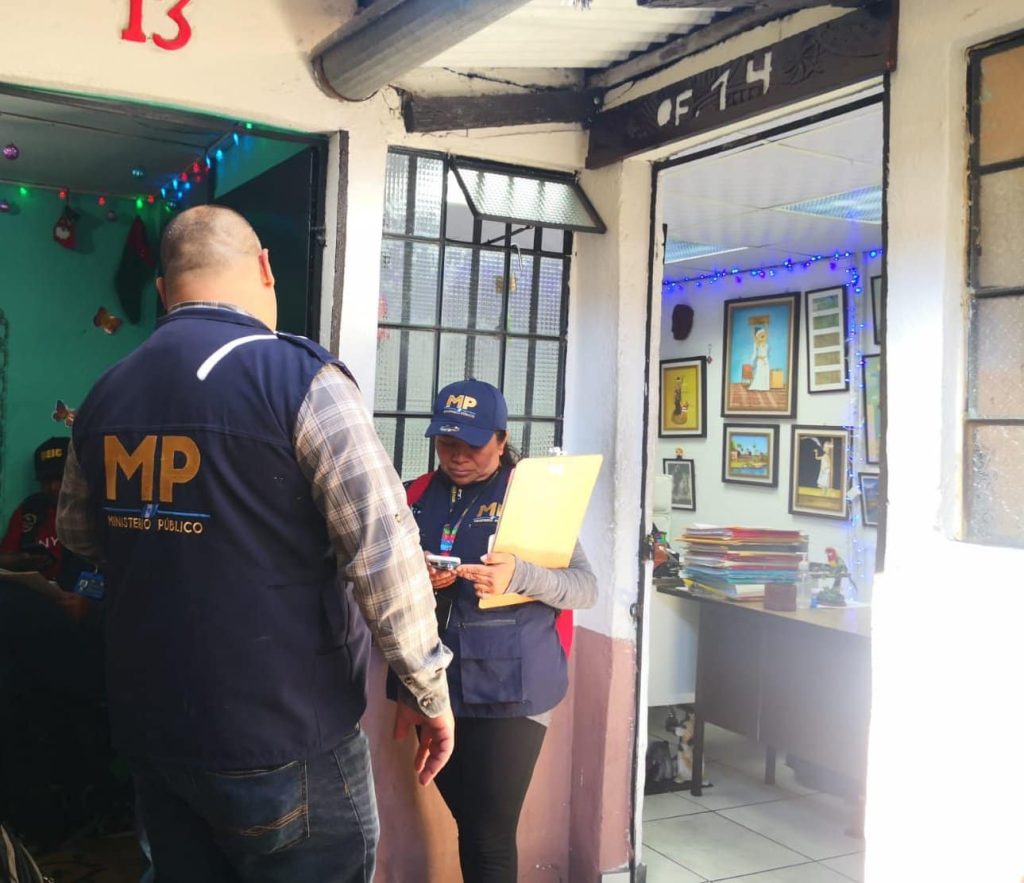 Desmantelan centro de falsificación de DPI y confiscan más de 200 ...