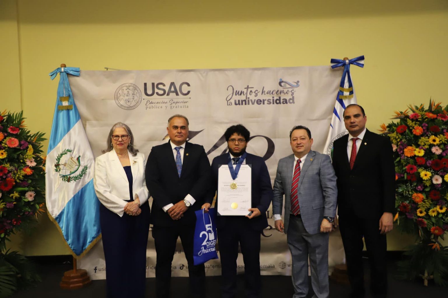 Más 32 docentes interinos de la USAC fueron reconocidos por su labor ...