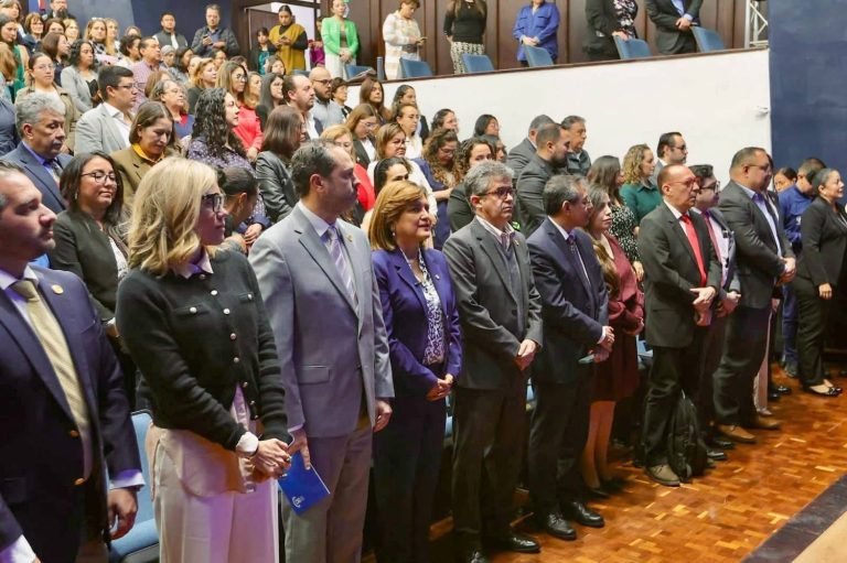 Ministerio de Salud lanza SIAMED-WEB: plataforma digital que moderniza ...